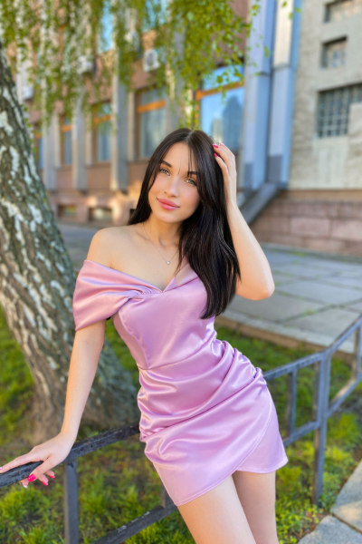 👉 Sign In on the best dating site for singles — MeetBrides