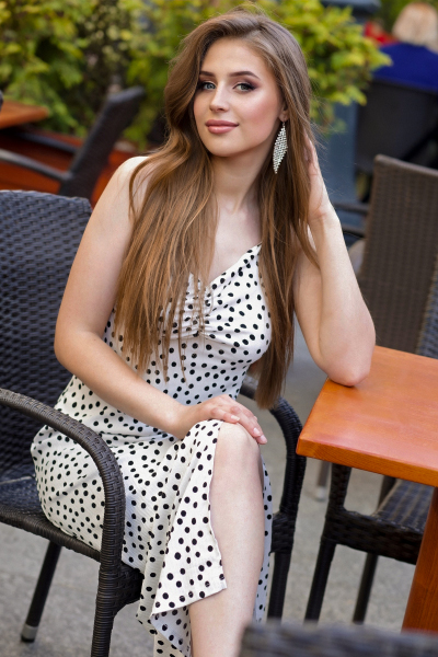 👉 Sign In on the best dating site for singles — MeetBrides